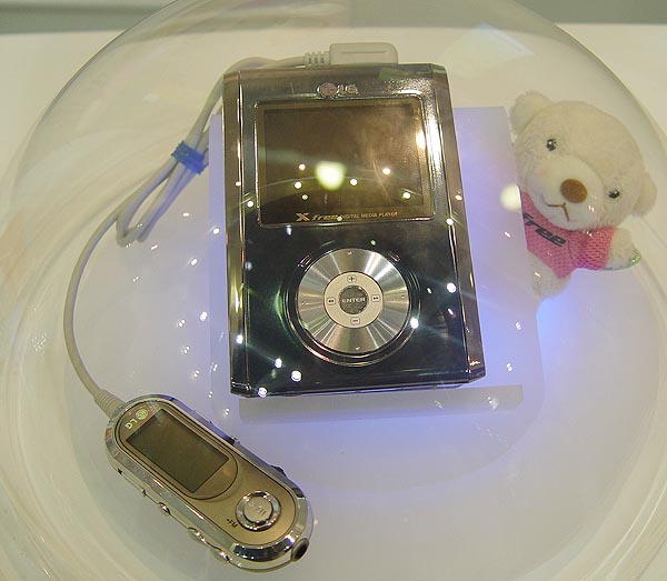 LG전자, 신개념 하드디스크 PMP MF-HE700 출시 예정