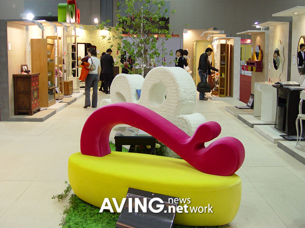 가상의 프로젝트 회사를 통해 선보인 ‘Dion Design’의 작품들