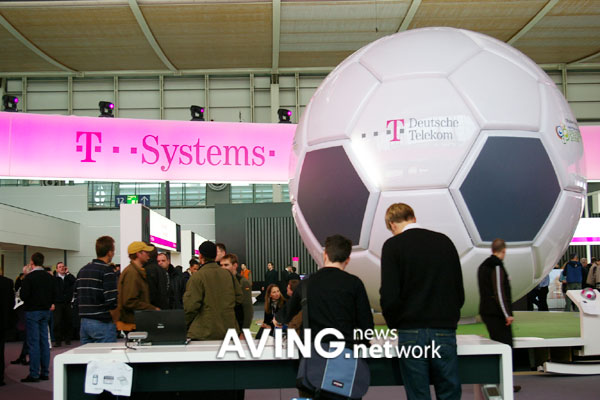 [Hall 26]CeBIT 2006 인기 전시 컨셉 '2006 독일 월드컵'