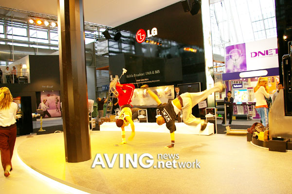 [Hall 26]'내일을 기대해주세요' CeBIT 2006 리허설 현장