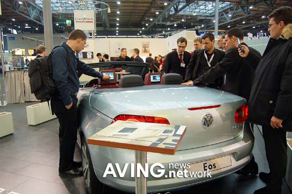 폭스바겐의 'NEW EOS'에 장착된 'inperio SYSTEM'