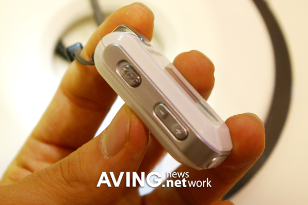 삼성전자, 팬던트 타입 'YP-F1' 후속모델 'YP-F2' 선보여