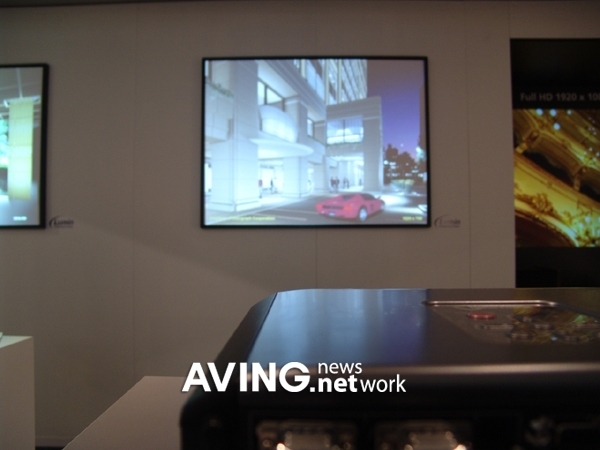 중형 세미나실에 적합한 프로젝터 - CeBIT 2006 Sharp 프로젝터 소개(1)