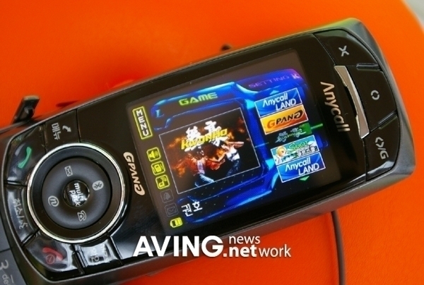 3D게임과 위성DMB까지 지원하는 게임폰 ‘SPH-B3200’