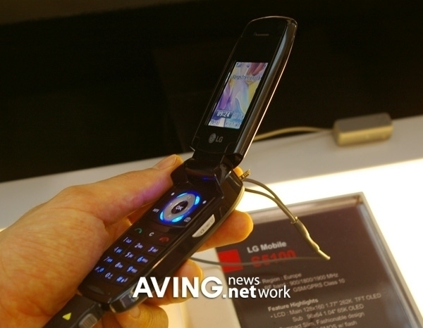 컴팩트하고 슬림한 LG패션폰 ‘S5100’