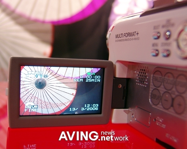 히타치, 16:9 와이드 및 광각 촬영이 가능한 'DZ-BX35'