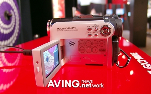 히타치, 16:9 와이드 및 광각 촬영이 가능한 'DZ-BX35'