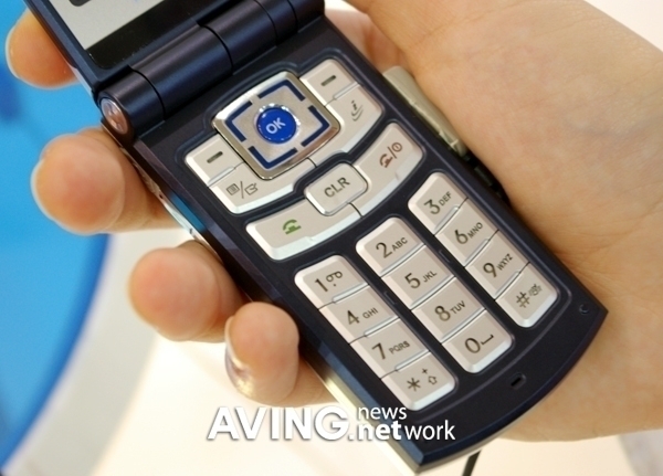 3세대 UMTS폰 ‘U526’ - CeBIT2006 중국 화웨이 모바일폰 소개(1)