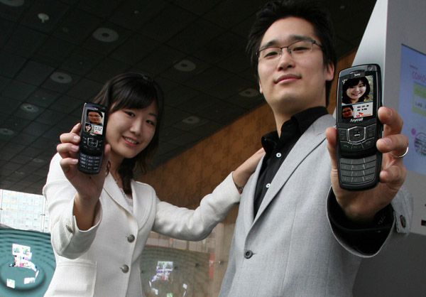 SK텔레콤, HSDPA 세계 최초 상용서비스 시작