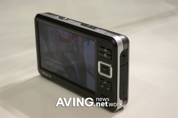 크레에이티브, ZEN VISION W 60기가 출시