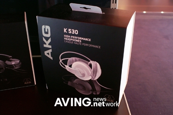 AKG, IFA2006에서 헤드폰 'K530' 선보여