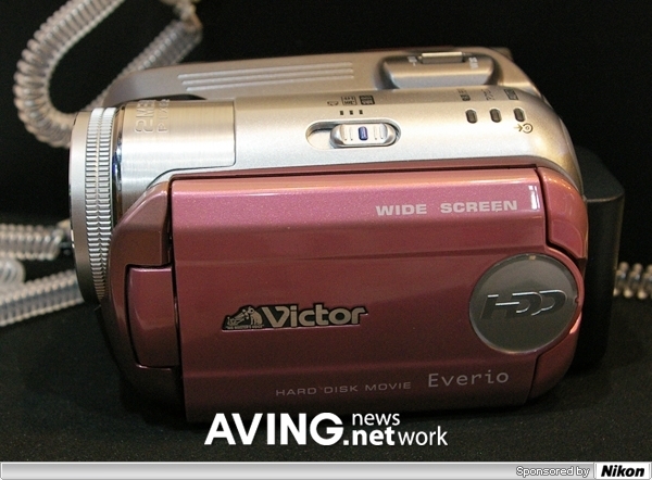 JVC, 핑크 색상의 에브리오 'GZ-MG67-P’ 선보여