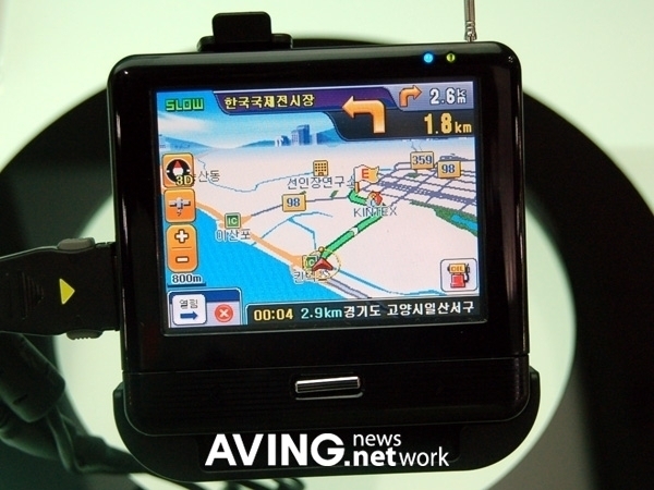 LG전자, 새로운 디자인의 DMB PDA 'N1' 첫 선!!