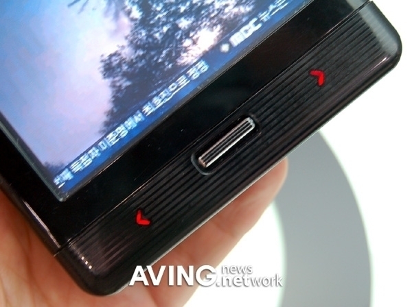 LG전자, 새로운 디자인의 DMB PDA 'N1' 첫 선!!