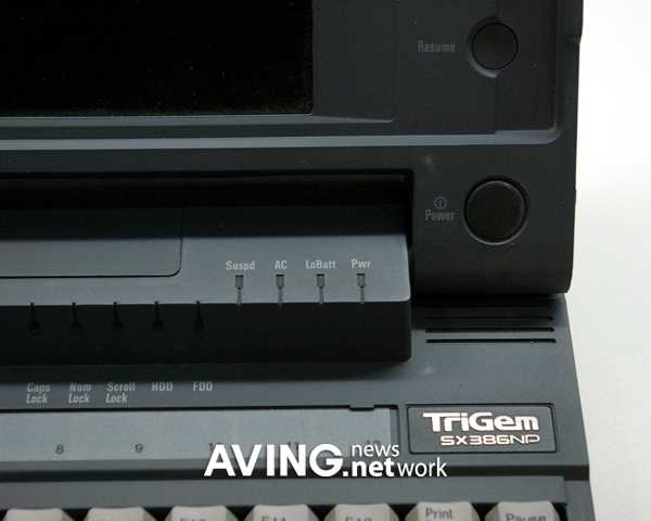 1993년 생산된 386노트북 Trigem 386NP