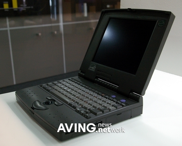 1994년 생산된 486노트북 Trigem 486NP