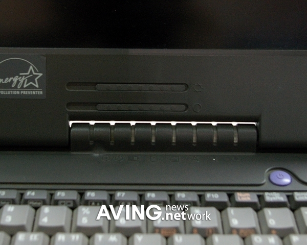 1994년 생산된 486노트북 Trigem 486NP