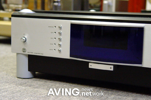 하이파이 스피커의 든든한 지원자 인티앰프 'mbl 7008'