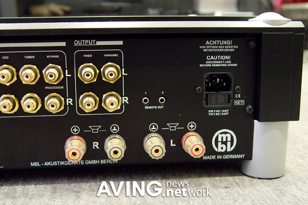 하이파이 스피커의 든든한 지원자 인티앰프 'mbl 7008'