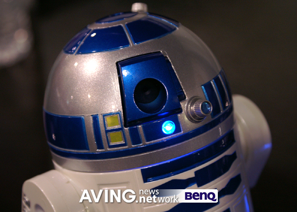 CES 2007 주목해야 할 로봇, 보안로봇 'R2D2'