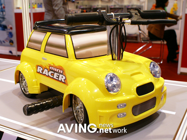시속 16Km를 자랑하는 ‘Mini Racer in Yellow’