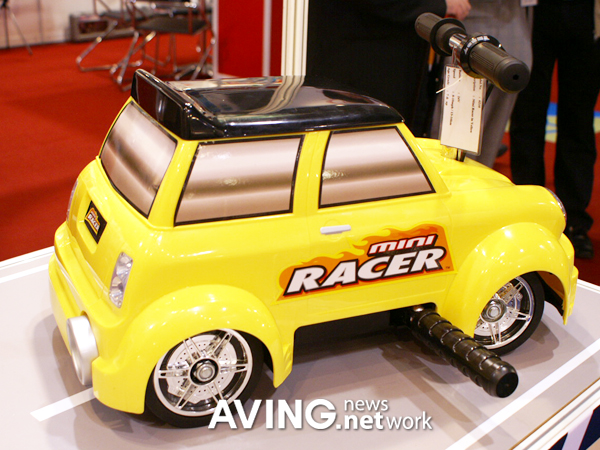 시속 16Km를 자랑하는 ‘Mini Racer in Yellow’