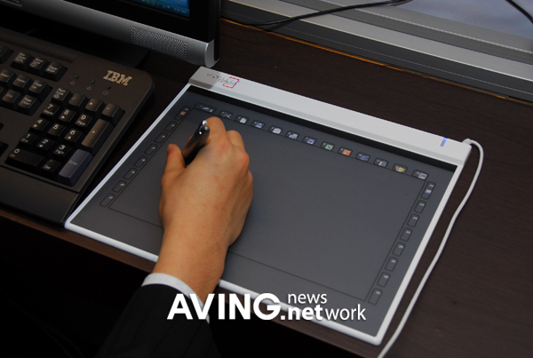 윈도우비스타 태블릿 기능을 지원하는 12.1인치 ‘VisTablet’ 출시