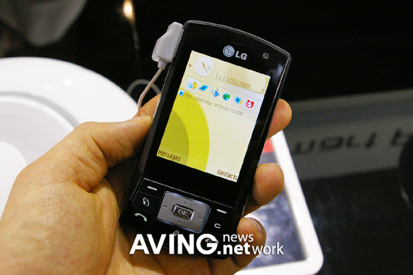 [3GSM-LG] 풀 인터넷 브라우징 가능한 3세대 스마트폰 'KS10'