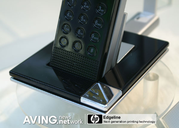 Xfone, 세빗 최초 공개 VOIP 폰