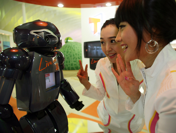 [SKT-Live on 3G+] 로봇과 대화하는 '웹영상통화' 서비스!