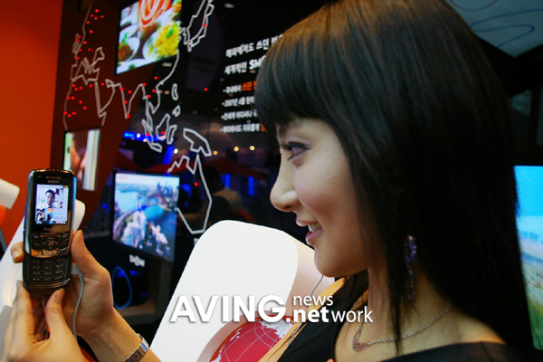 [KTF-SHOW] KTF, 3G 서비스의 이름은 '쇼(SHOW)'