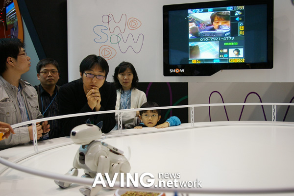 [KTF-SHOW] KTF, 3G 서비스의 이름은 '쇼(SHOW)'