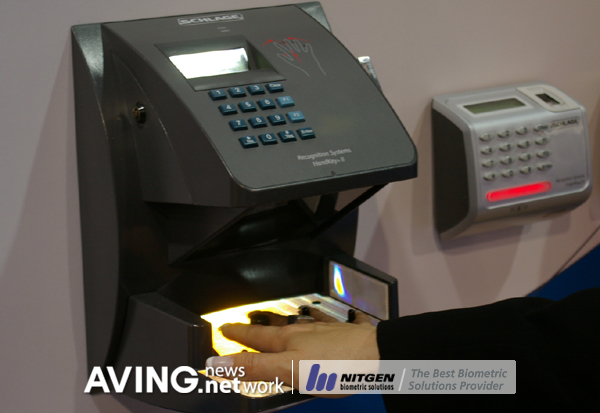 지문인식이 아니다, 손금 인식으로 출입을 통제하는 'Handkey II'