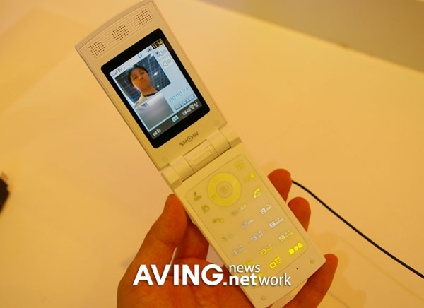 11.9mm 슬림 HSDPA폰 'SPH-W2700'