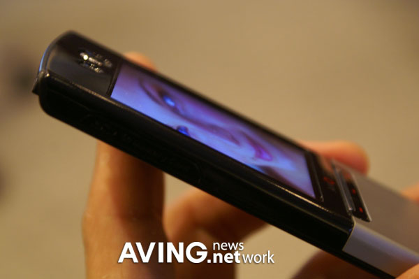 [Visual Focus] SAMSUNG SDI’s AMOLED 소개(1) - 2.4”QVGA(P2)