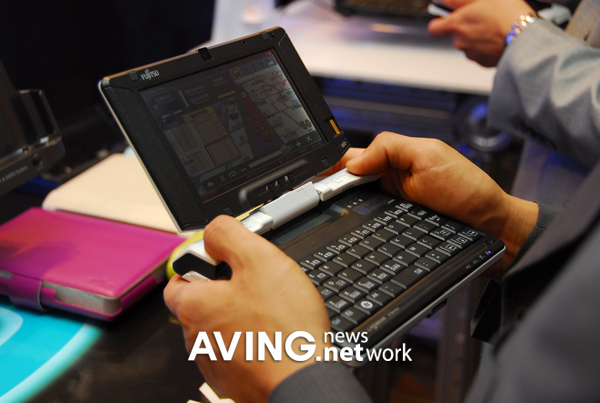 후지쯔, 5.6인치 와이드 UMPC ‘라이프북 U1010’ 출시!