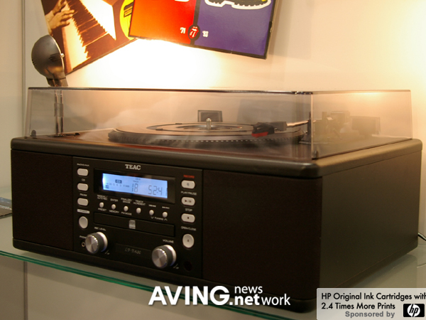 TEAC, CD레코더와 라디오 사용이 가능한 LP-R400