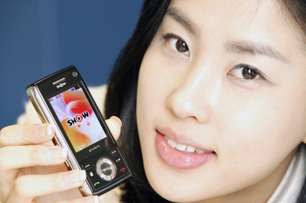 KTFT, WCDMA 단말기 신제품 '에버투폰' 출시