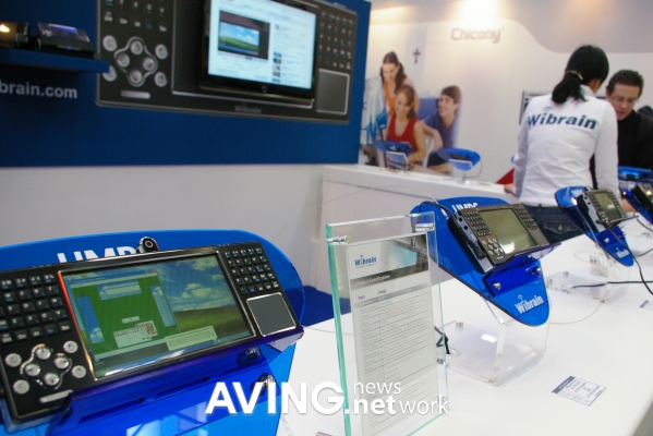 와이브레인, 40만원대 UMPC로 관람객 이목 끌어!