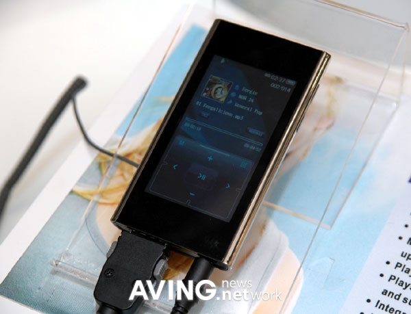 COBY, 전면 터치스크린 MP3플레이어 선보여