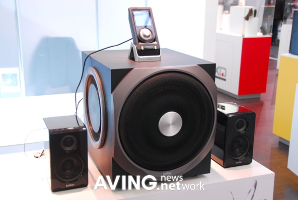 세빗(CeBIT) 2008'에 참가한 Edifier 부스 전경