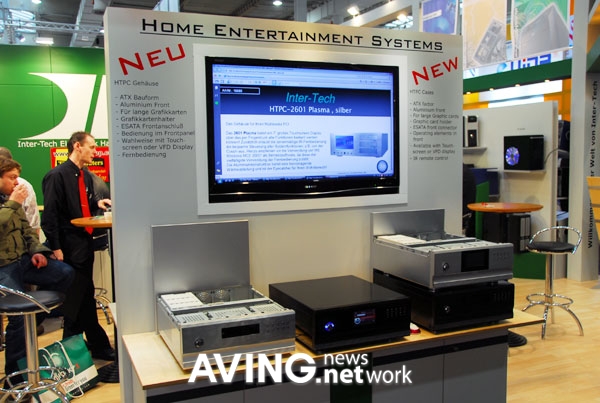 '세빗(CeBIT) 2008'에 참가한 'Inter-Tech Elektronik Handels' 부스 전경