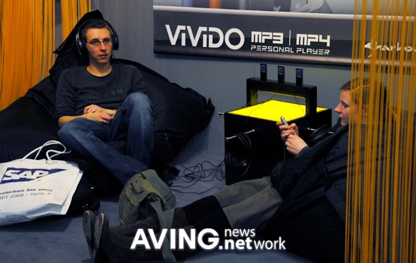 '세빗(CeBIT) 2008'에 참가한 'Sharkoom' 부스 전경