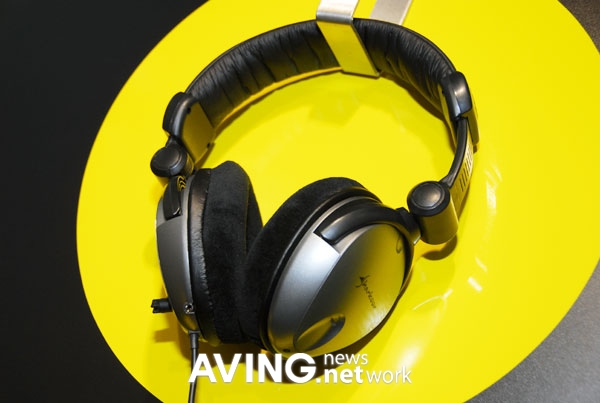 '세빗(CeBIT) 2008'에 참가한 'Sharkoom' 부스 전경