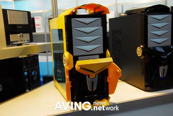 '세빗(CeBIT) 2008'에 참가한 'Frontier' 부스 전경