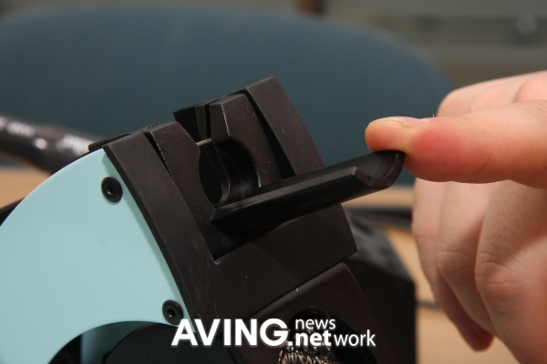 무연인두기부터 리웍작업이 가능한 웰라(Weller) 'WR3000M'