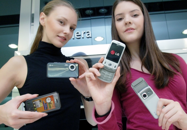 LG전자, 800만 화소 휴대폰 유럽시장 출시