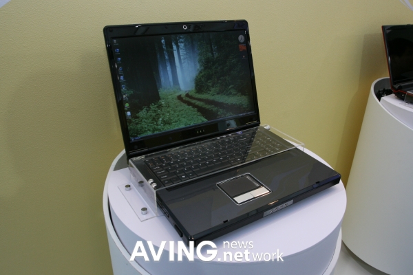 클레보, 인텔 코어 i7 CPU 탑재한 노트북 'D900F'