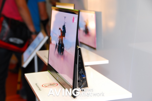 [IFA 2009 - No Text News] LG전자, AMOLED TV 공개