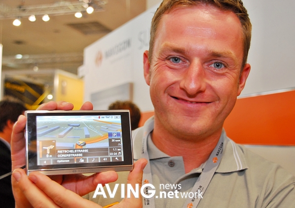 [IFA 2009 - No Text News] 내비곤이 선보인 '8410' 내비게이션